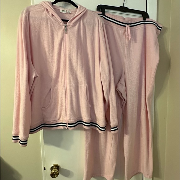 Cato | Pants & Jumpsuits | Pink Jogging Suit With Navy And White Trim ...